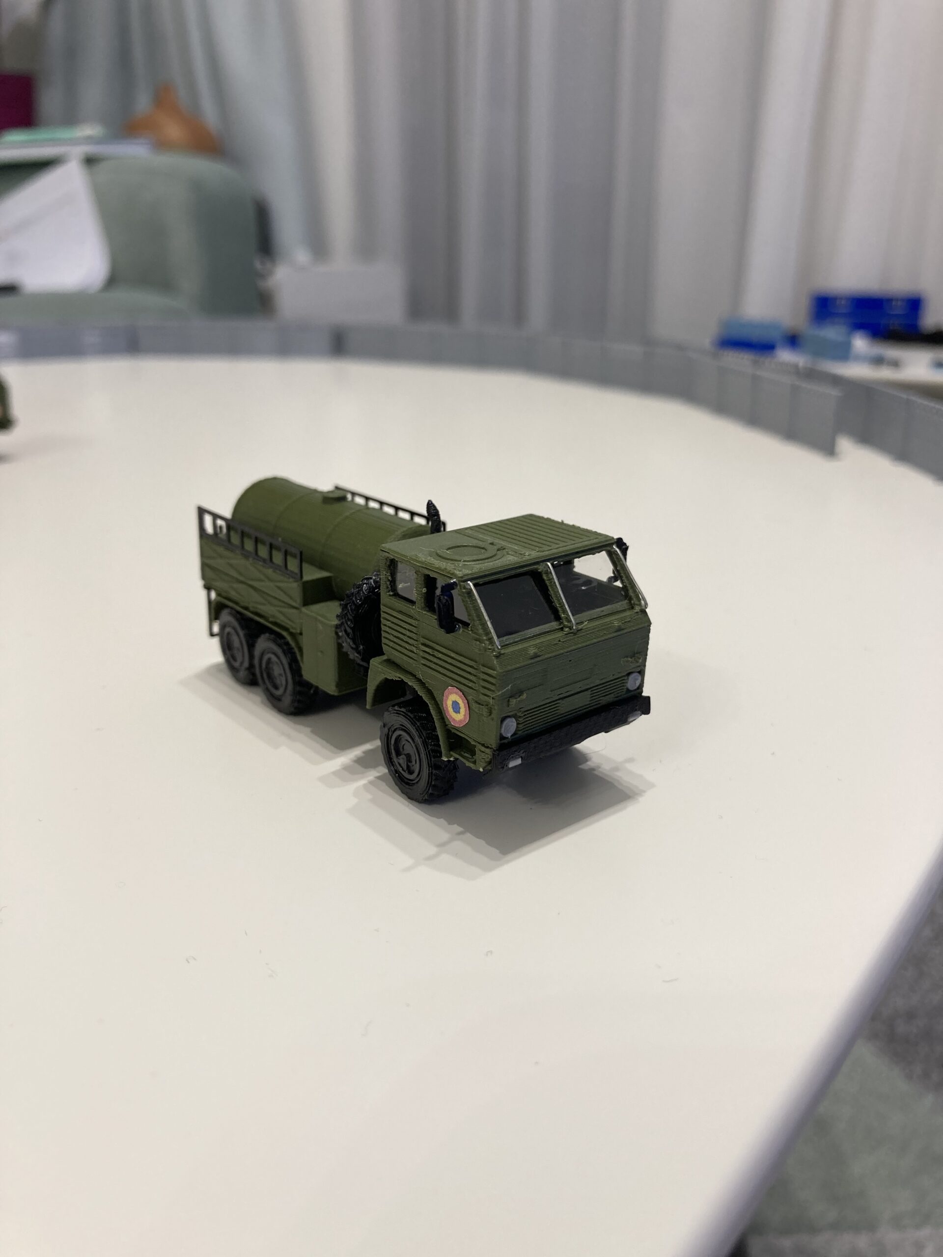 DAC militar 665 cisterna 2 1:87 - Bi-Print 3D