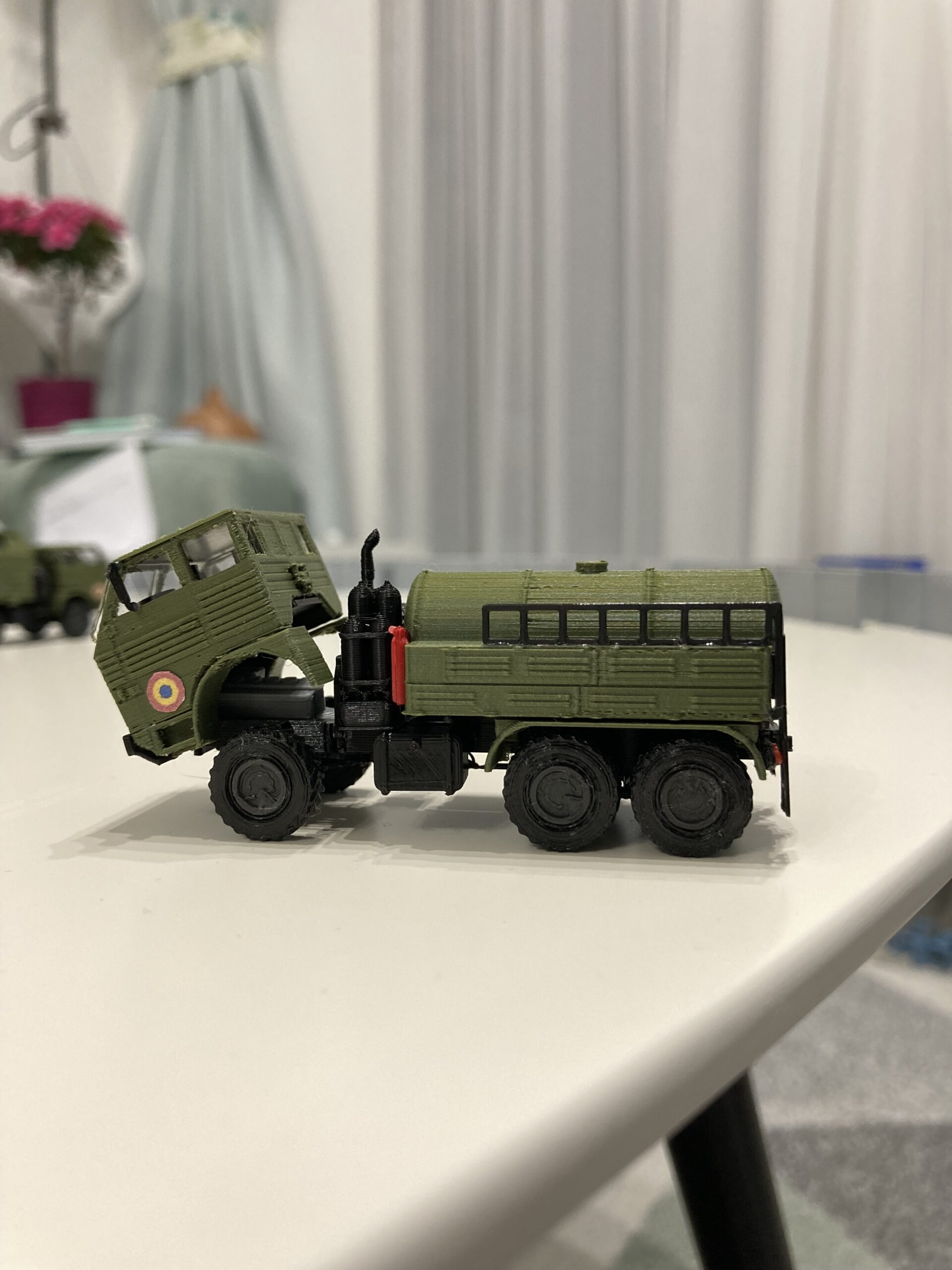 DAC militar 665 cisterna 2 1:87 - Bi-Print 3D